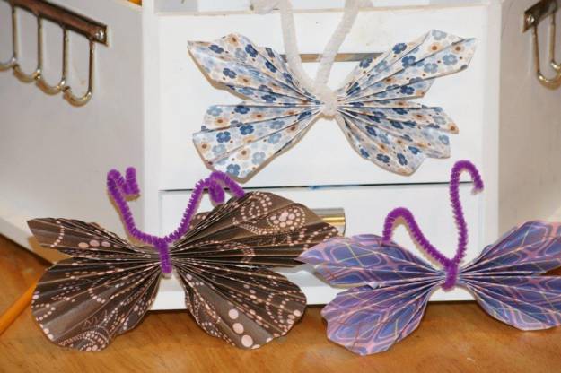 3 Easy Steps to Make Folded Paper Butterfly